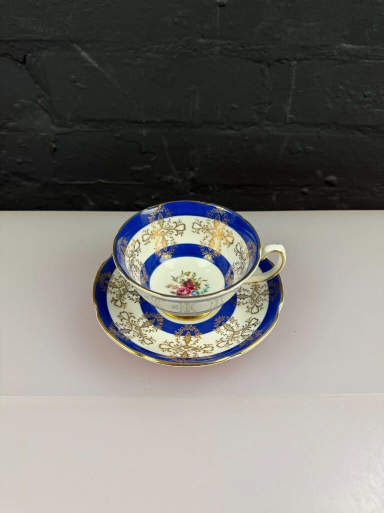 Royal Grafton Vintage Floral Pattern 9259 Blue Tea Cup and Saucer Set ...