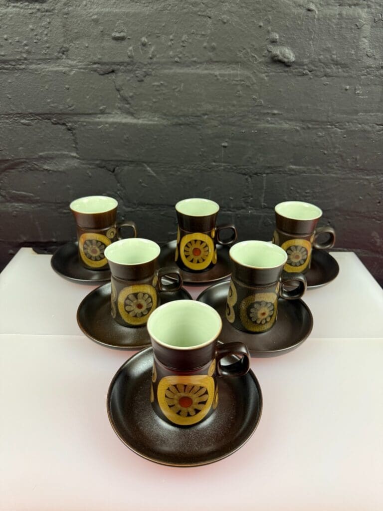 6 x Denby Arabesque Small Coffee Cups and Saucers 7 Sets Available ...