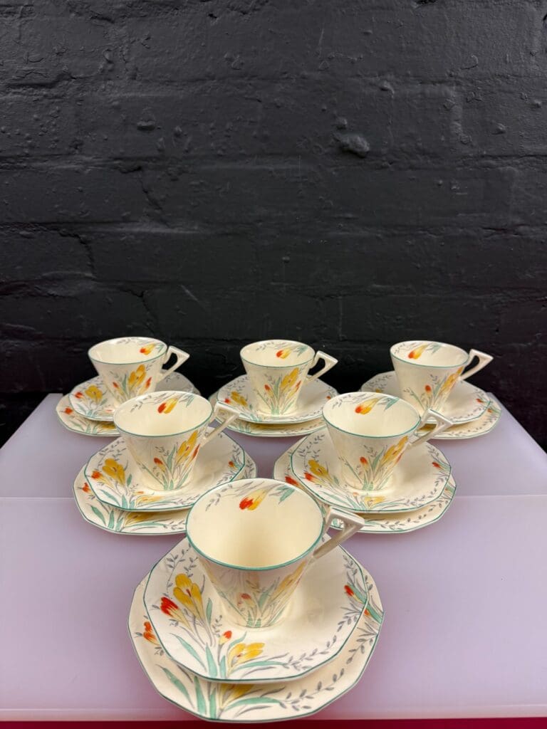 6 x Alfred Meakin Crocus Pattern Tea Trios Cups Saucers and Side Plates ...